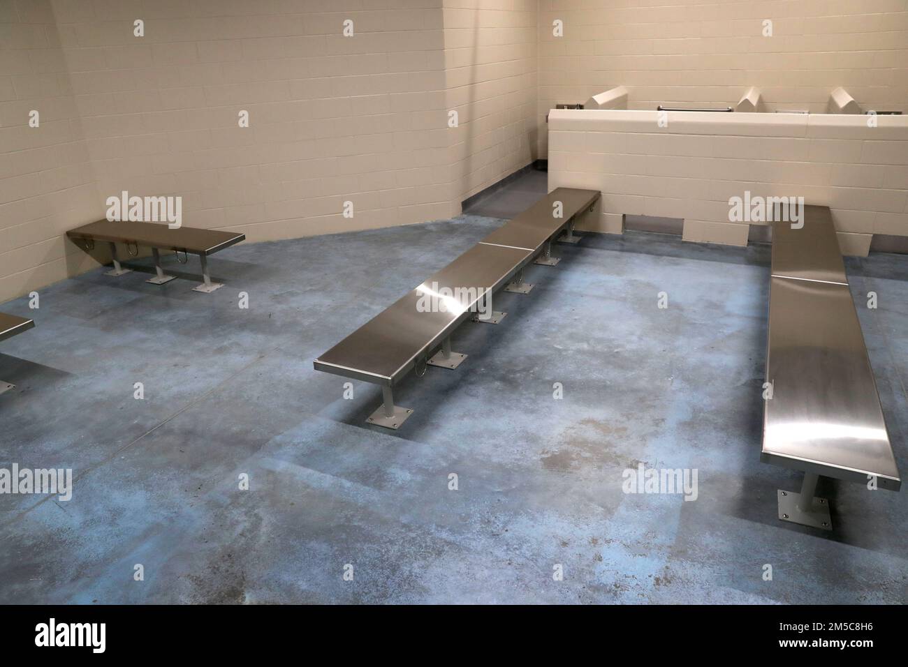 Detention rooms hi-res stock photography and images - Alamy