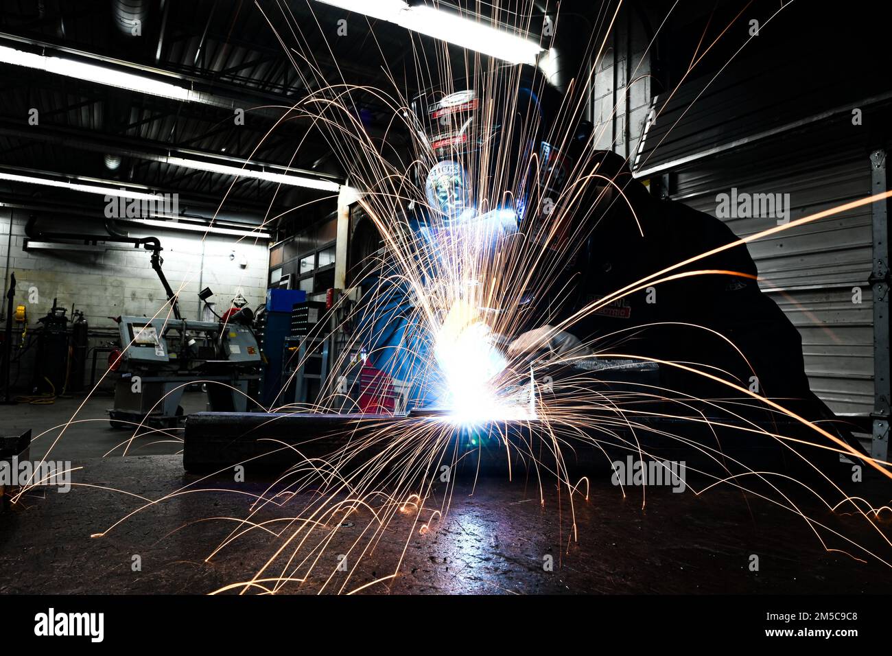 Metal inert gas welding hi-res stock photography and images - Alamy