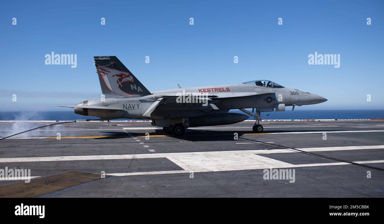 220301-N-EB640-1304 PACIFIC OCEAN (Mar. 1, 2022) An F/A-18E Super ...