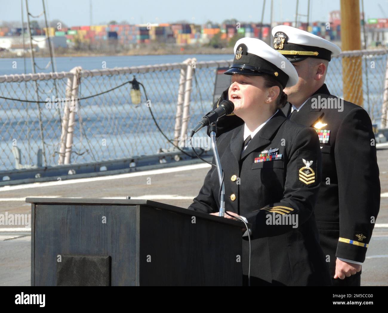 Uss lasalle hi-res stock photography and images - Alamy