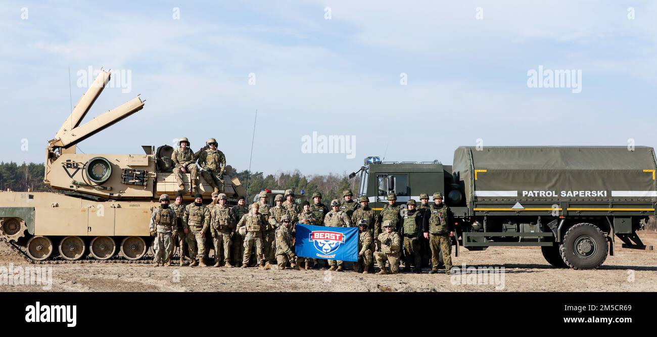 U.S. Soldiers assigned to Bravo Company, 1st Brigade Engineer Battalion ...