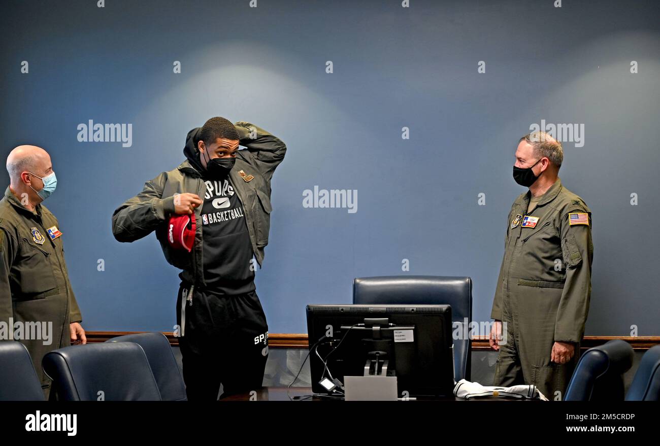 Keldon Johnson, a San Antonio Spurs basketball player, dons an Air ...