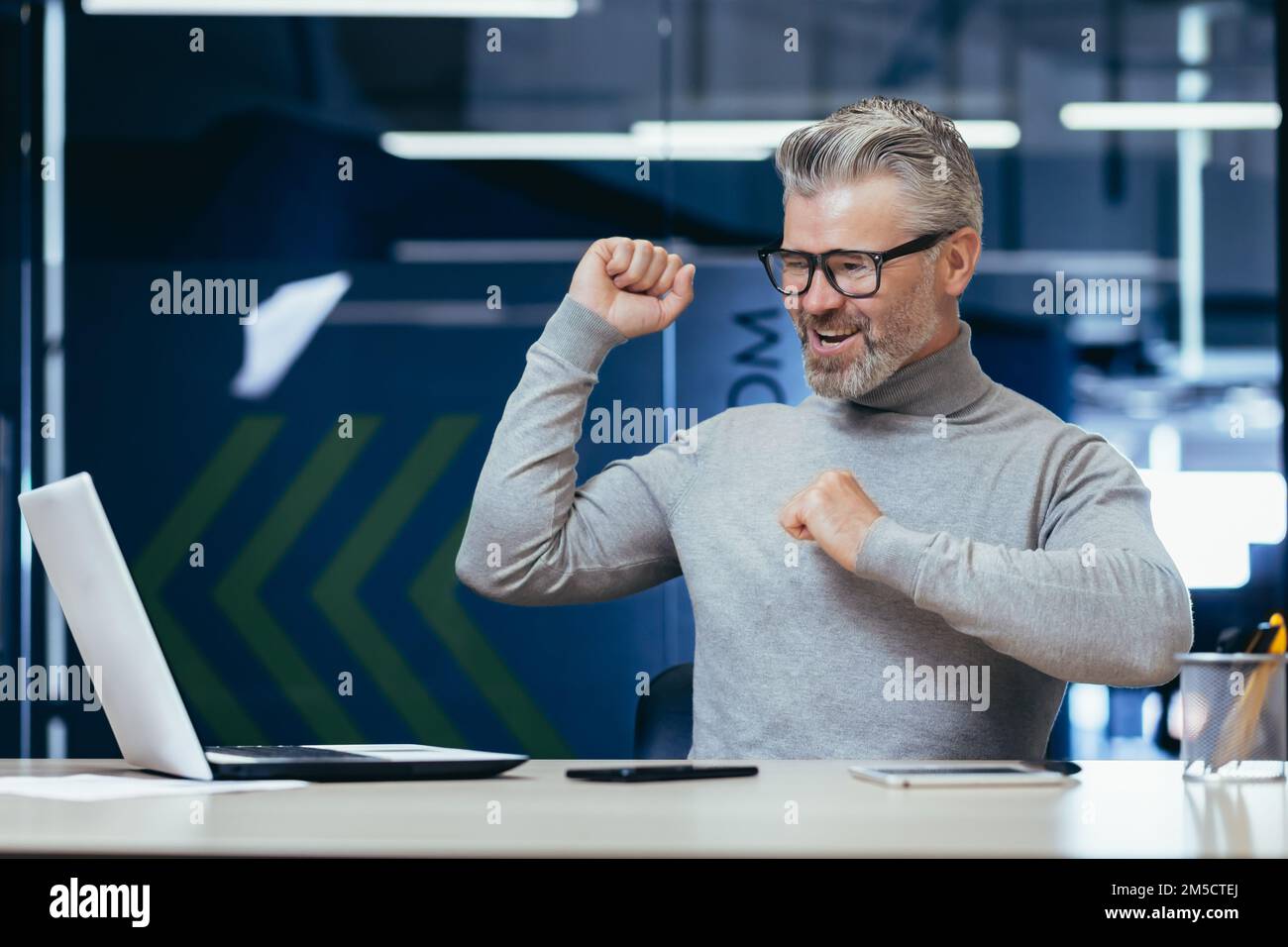 Boss monitor hi-res stock photography and images - Alamy