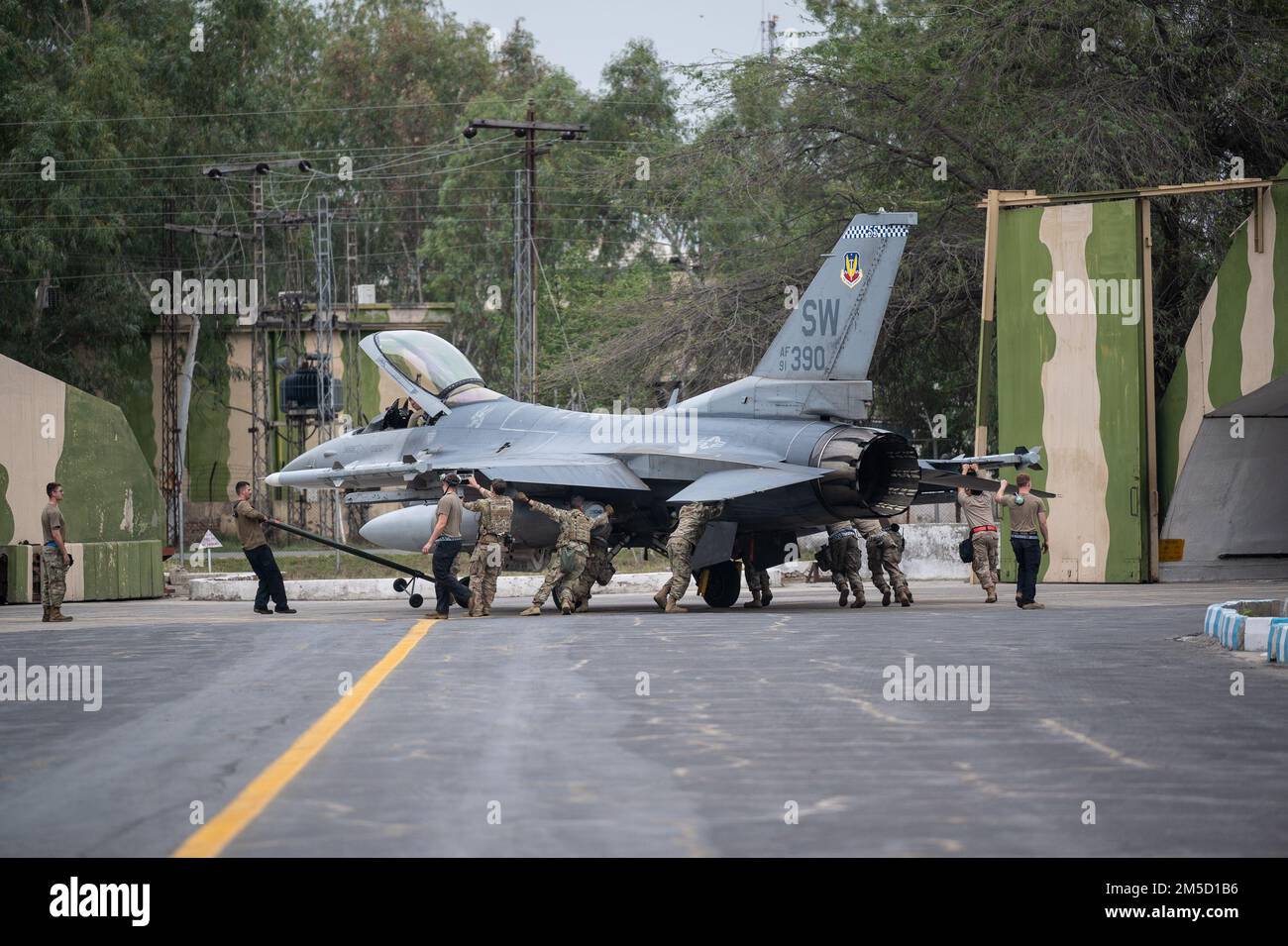 Pakistan air force paf fighter hi-res stock photography and images - Alamy