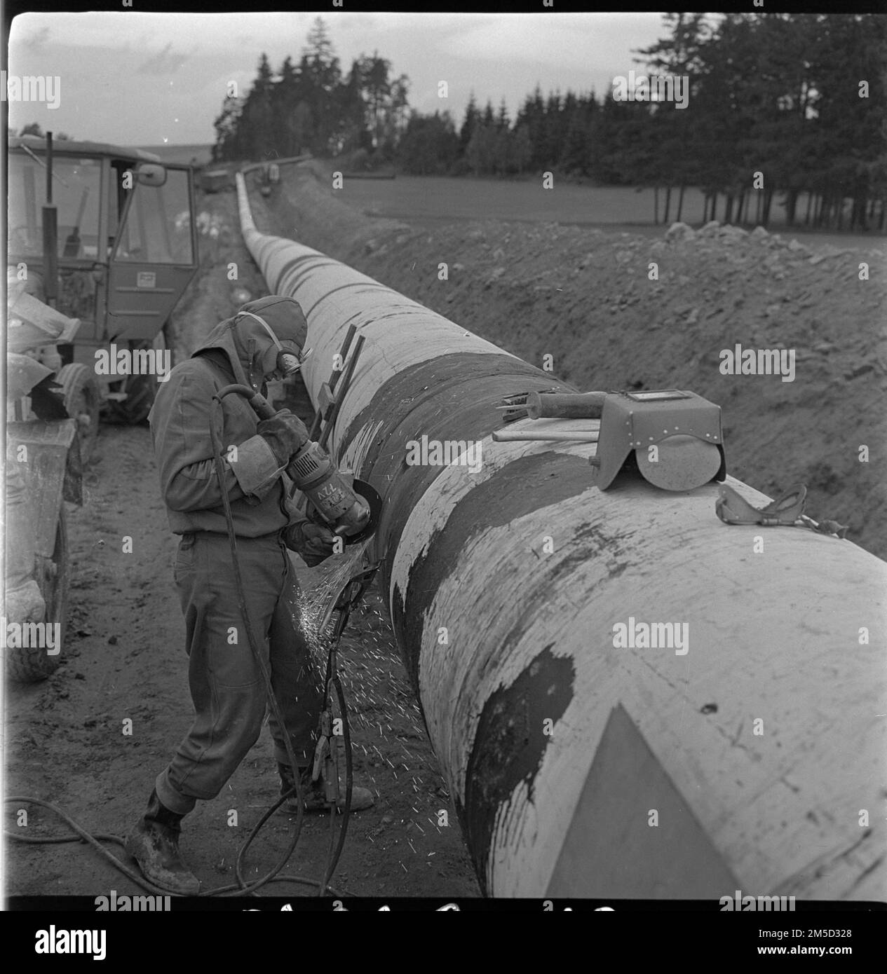 ***JUNE 9, 1972, FILE PHOTO*** Construction of a long-distance transit ...