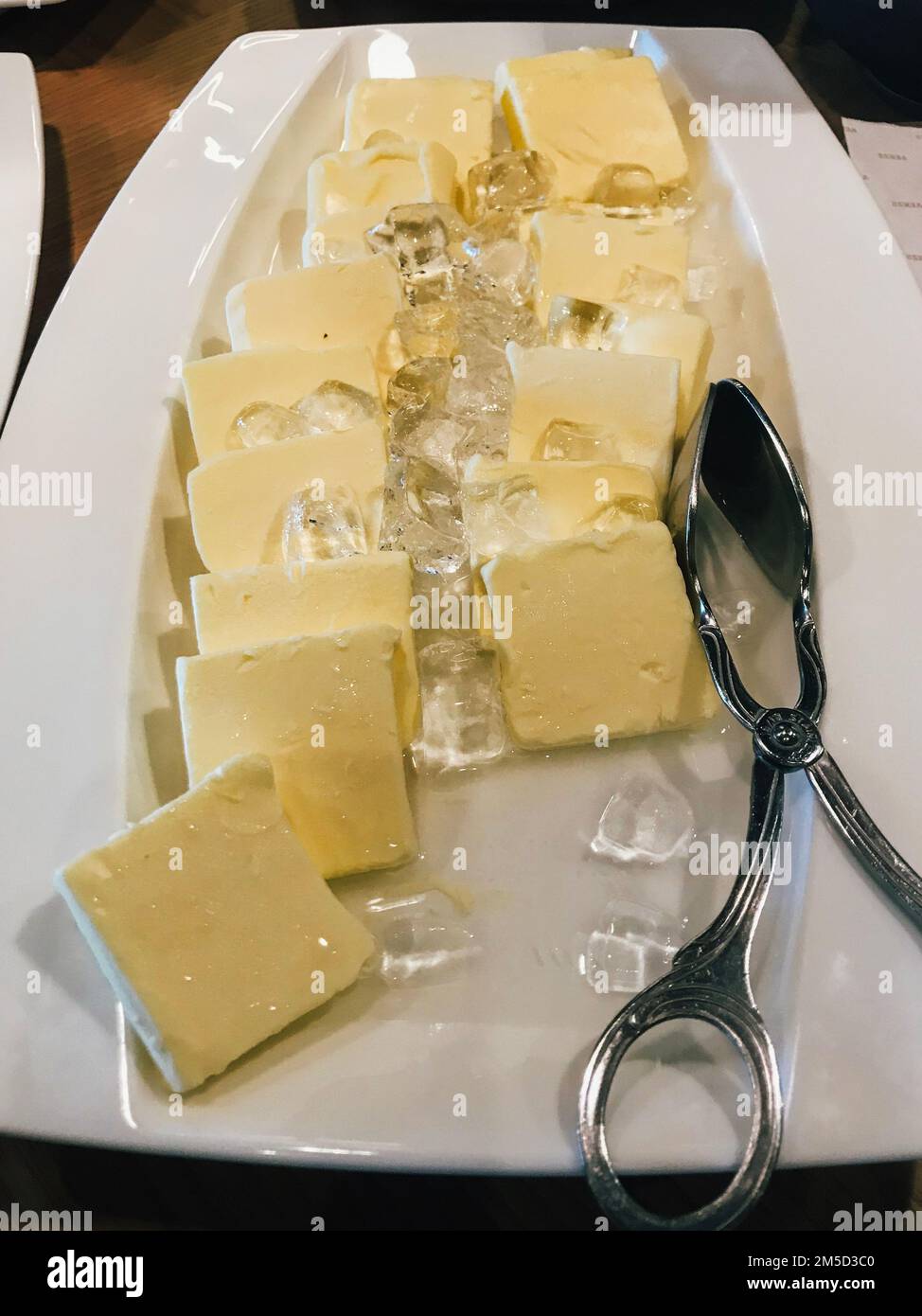 Ice cube tong hi-res stock photography and images - Alamy