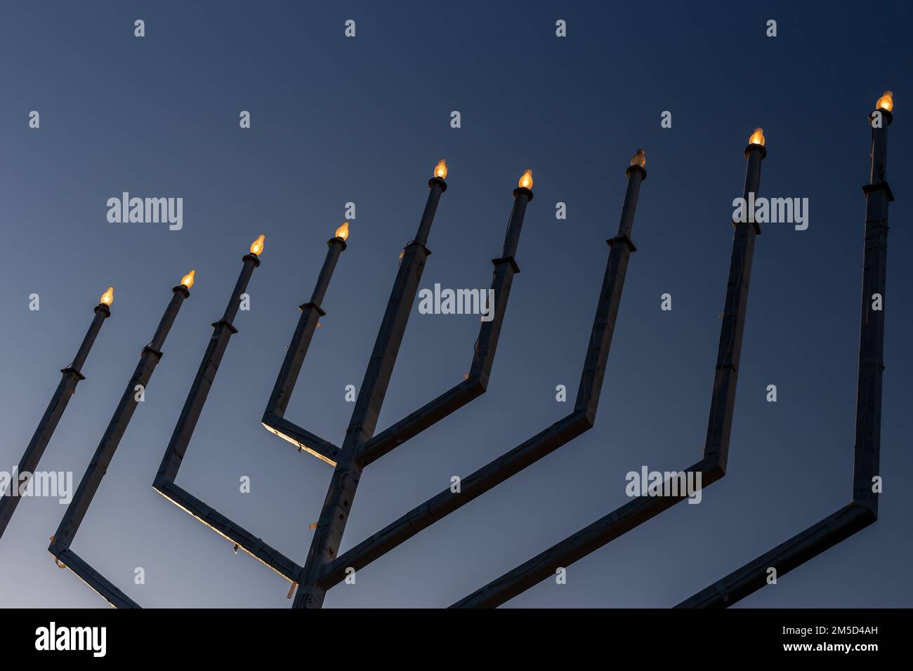 At the Finchley Road intersection with the Northcircular Road North ...