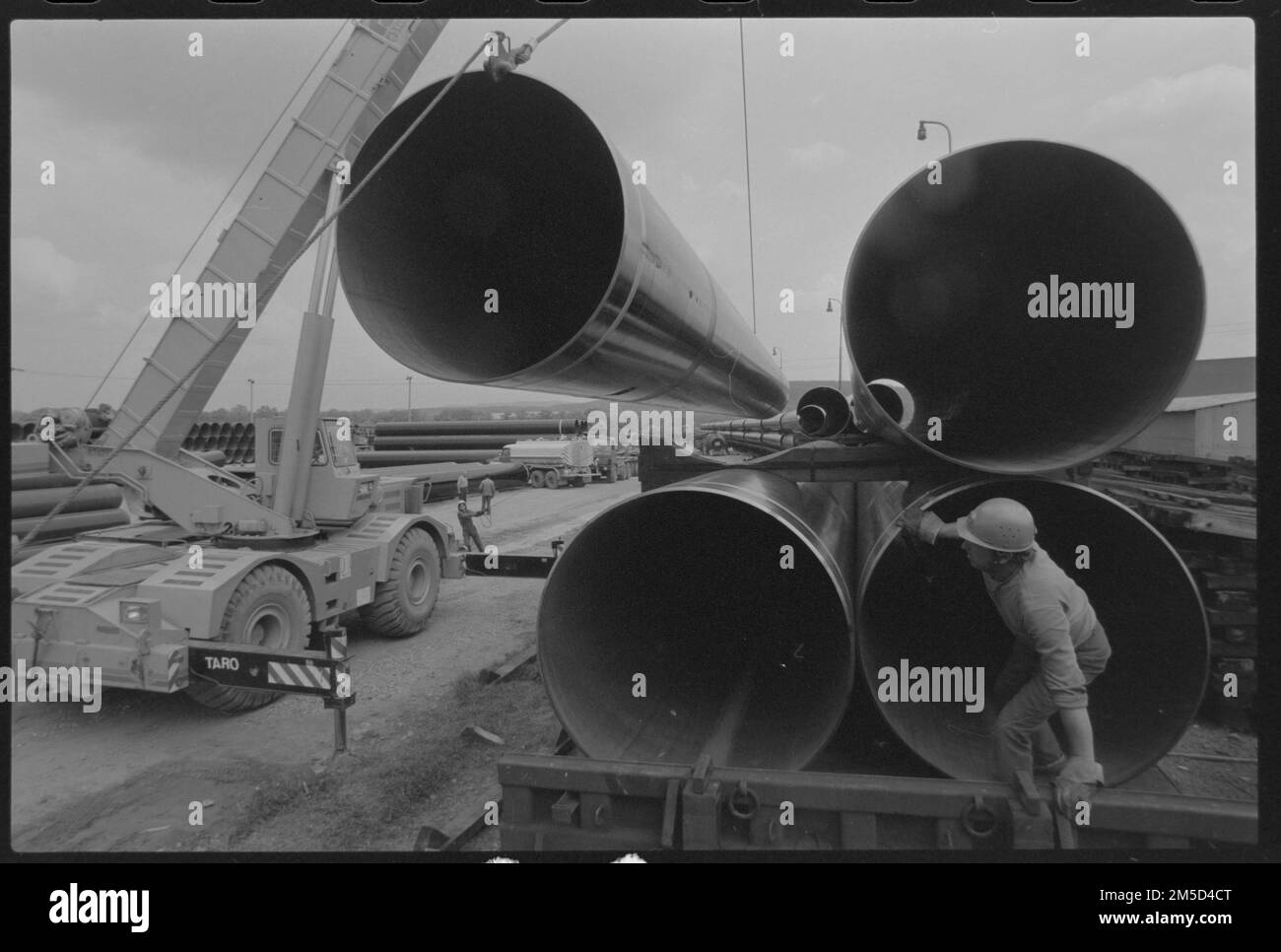 ***AUGUST 1984 FILE PHOTO*** The fourth branch of the transit pipeline ...