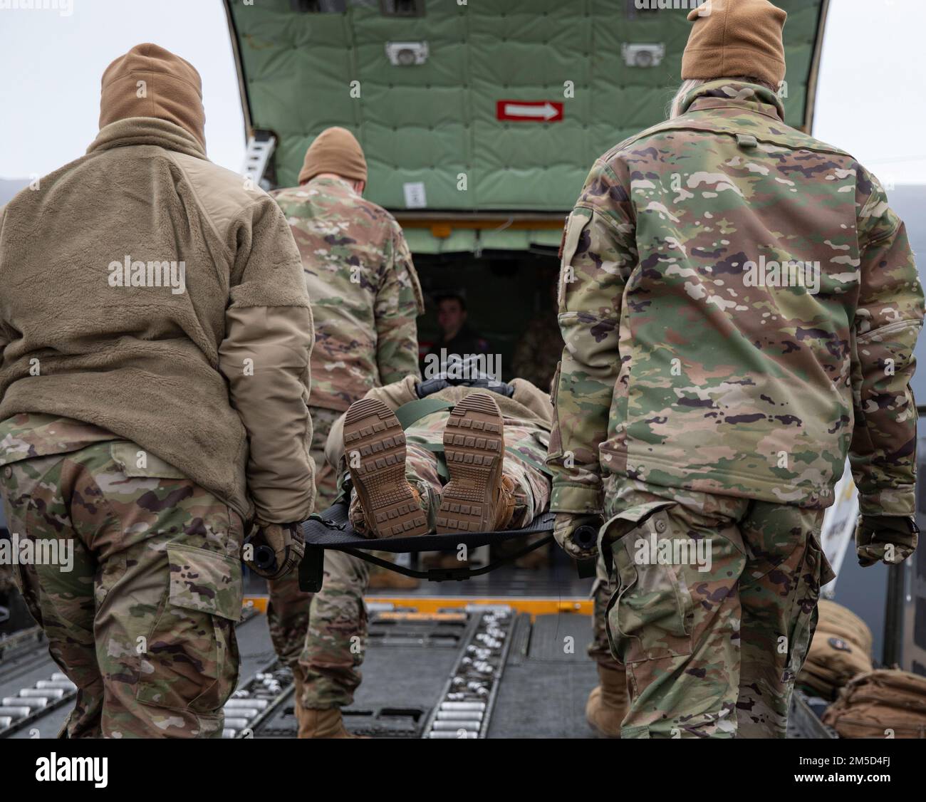 U.S Air Force Airmen with the 187th Aeromedical Evacuation Squadron ...