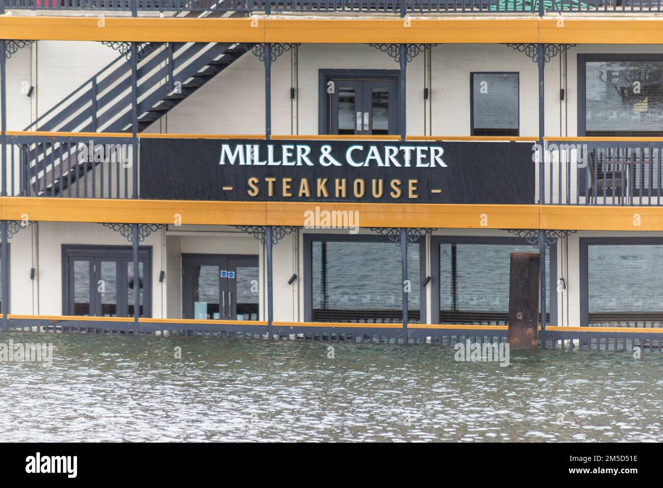 Lakeside Shopping Centre, West Thurrock, Essex, UK. 28th Dec, 2022. A ...