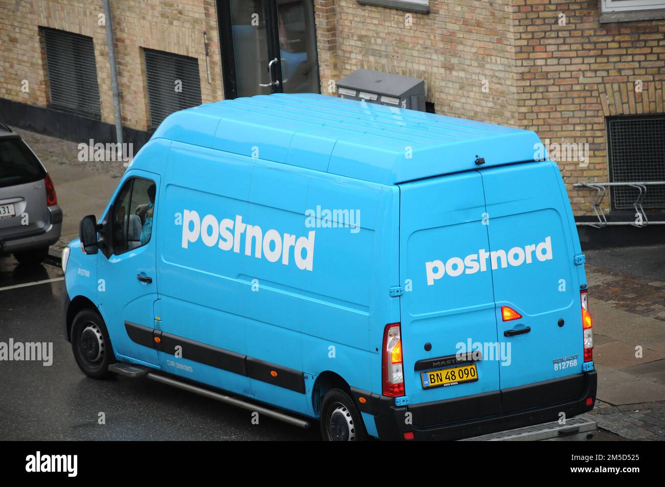 Parcen delivery van hi-res stock photography and images - Alamy