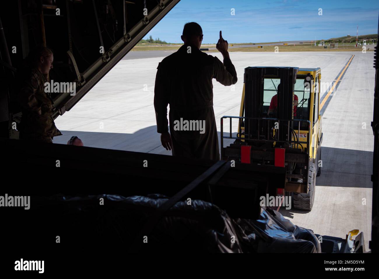 C 130 cargo loading hi-res stock photography and images - Alamy