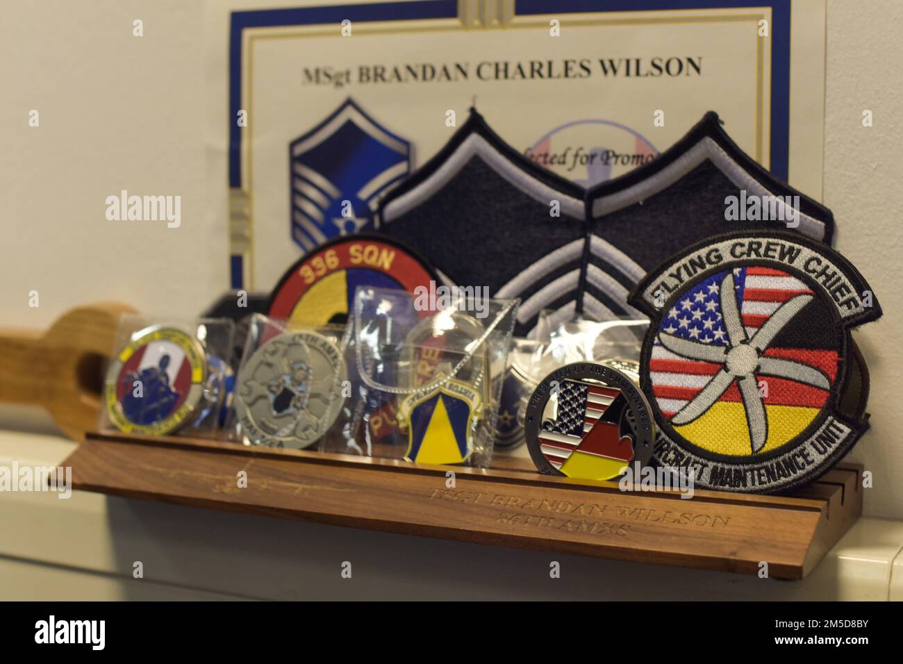 Crew oversight hi-res stock photography and images - Alamy