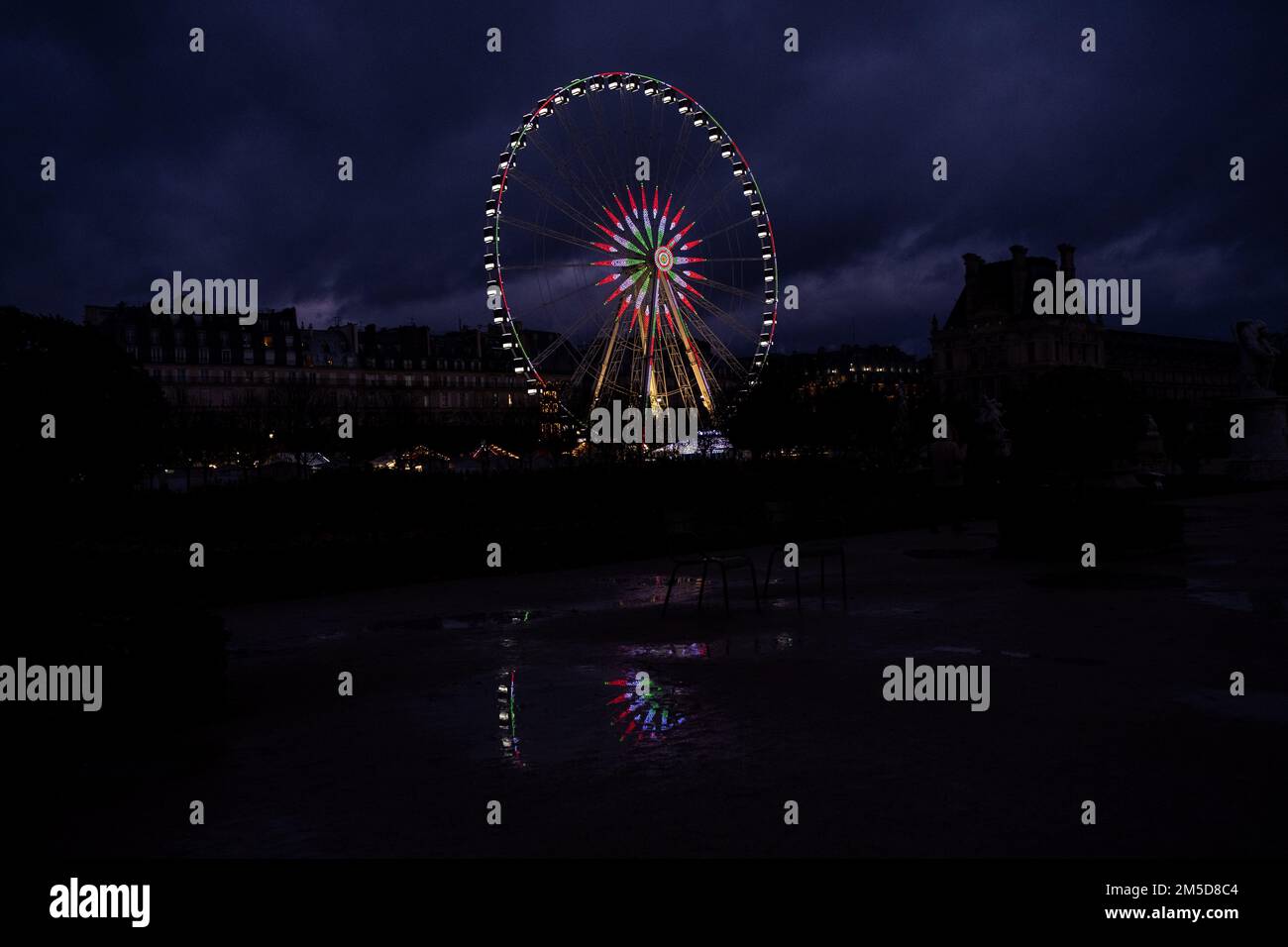France, Paris, 2021-12-04. Illustration of tourism and daily life in ...