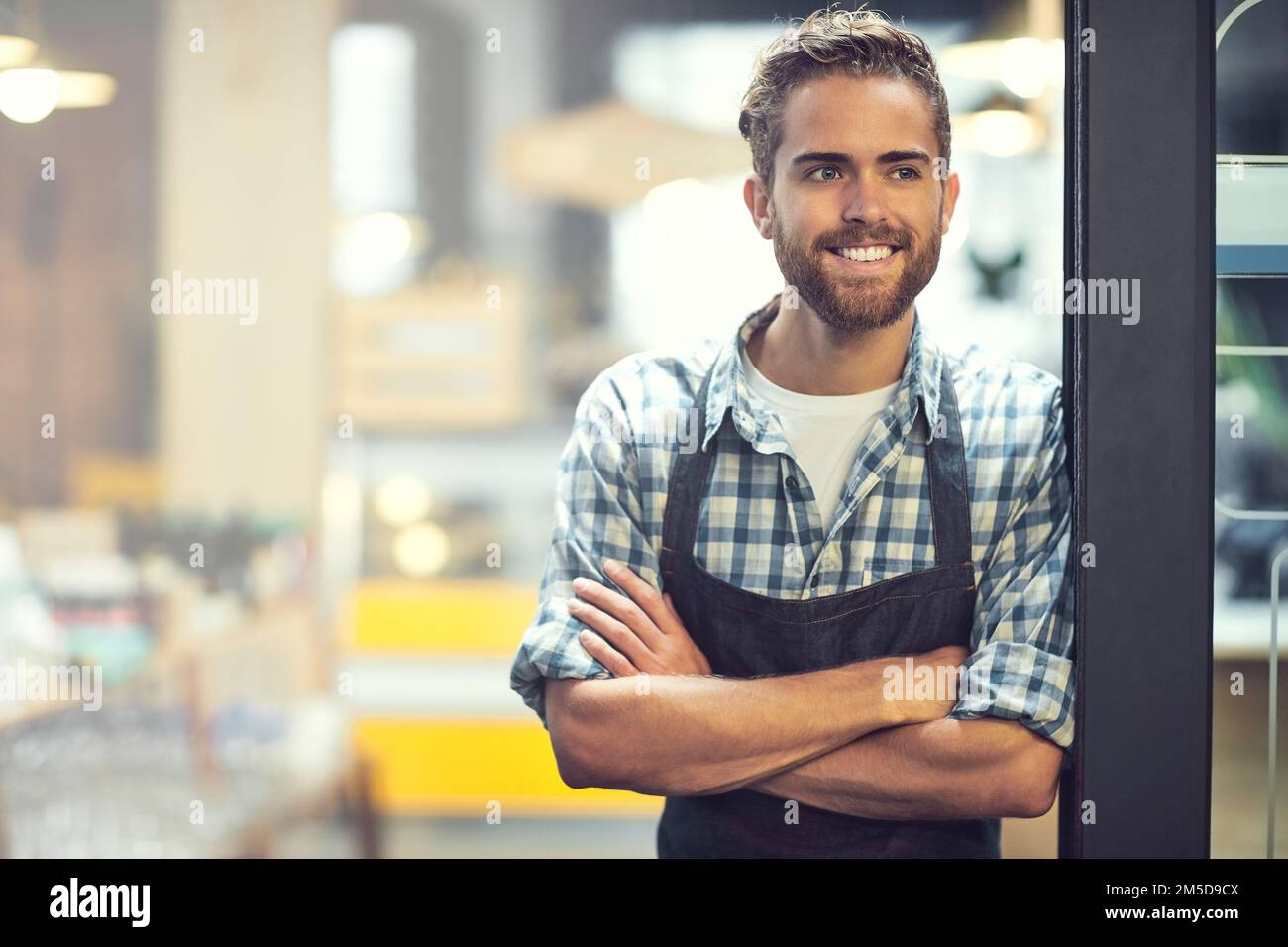 Standing store hi-res stock photography and images - Alamy