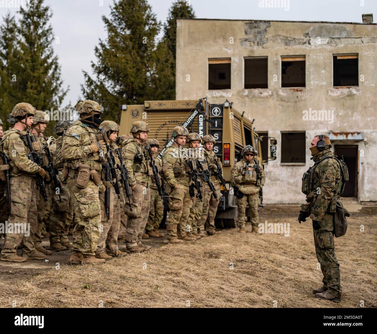 U.S Army Paratroopers assigned to the 3rd Brigade Combat Team, 82nd ...