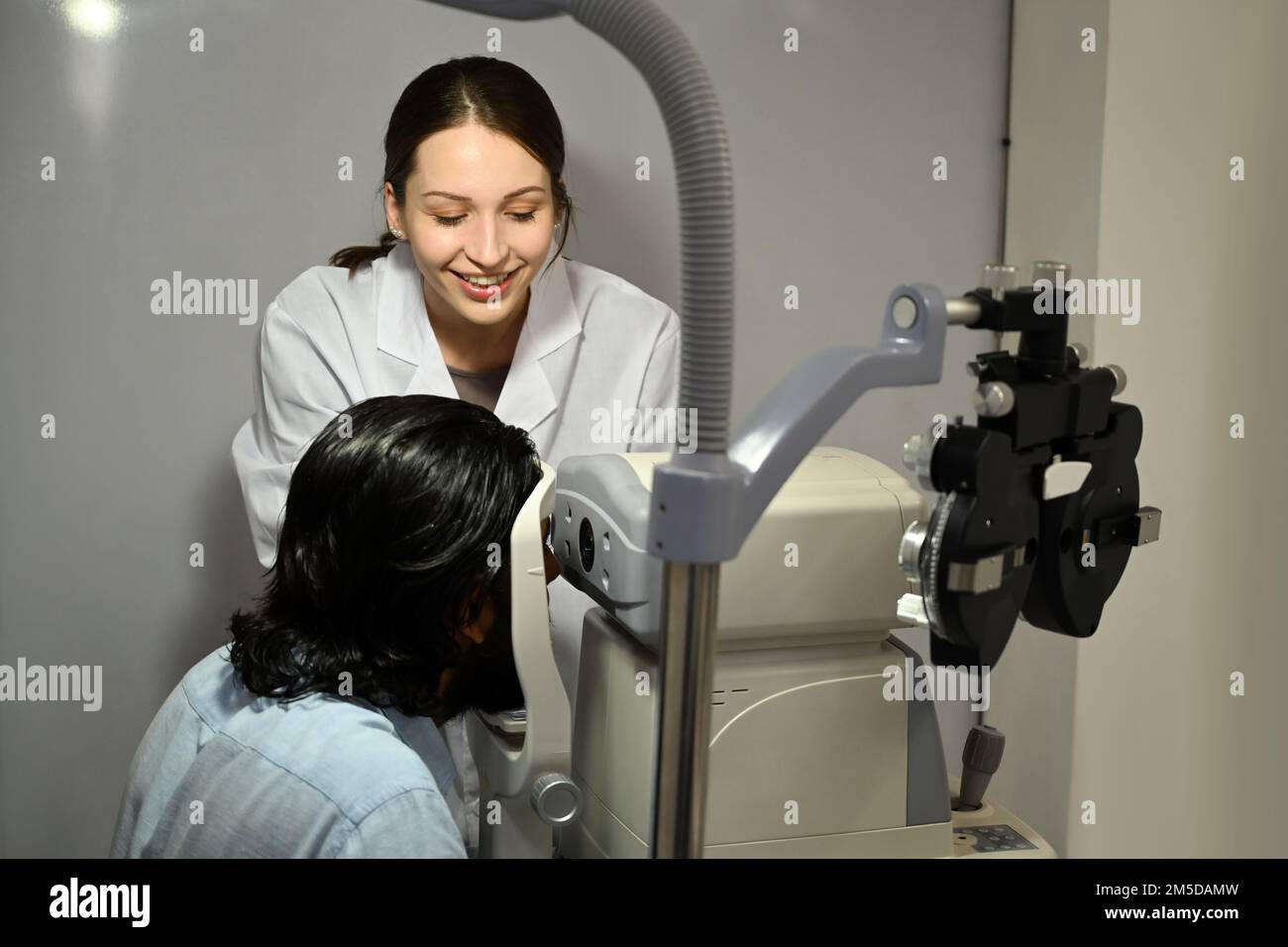 Precision diagnosis hi-res stock photography and images - Alamy