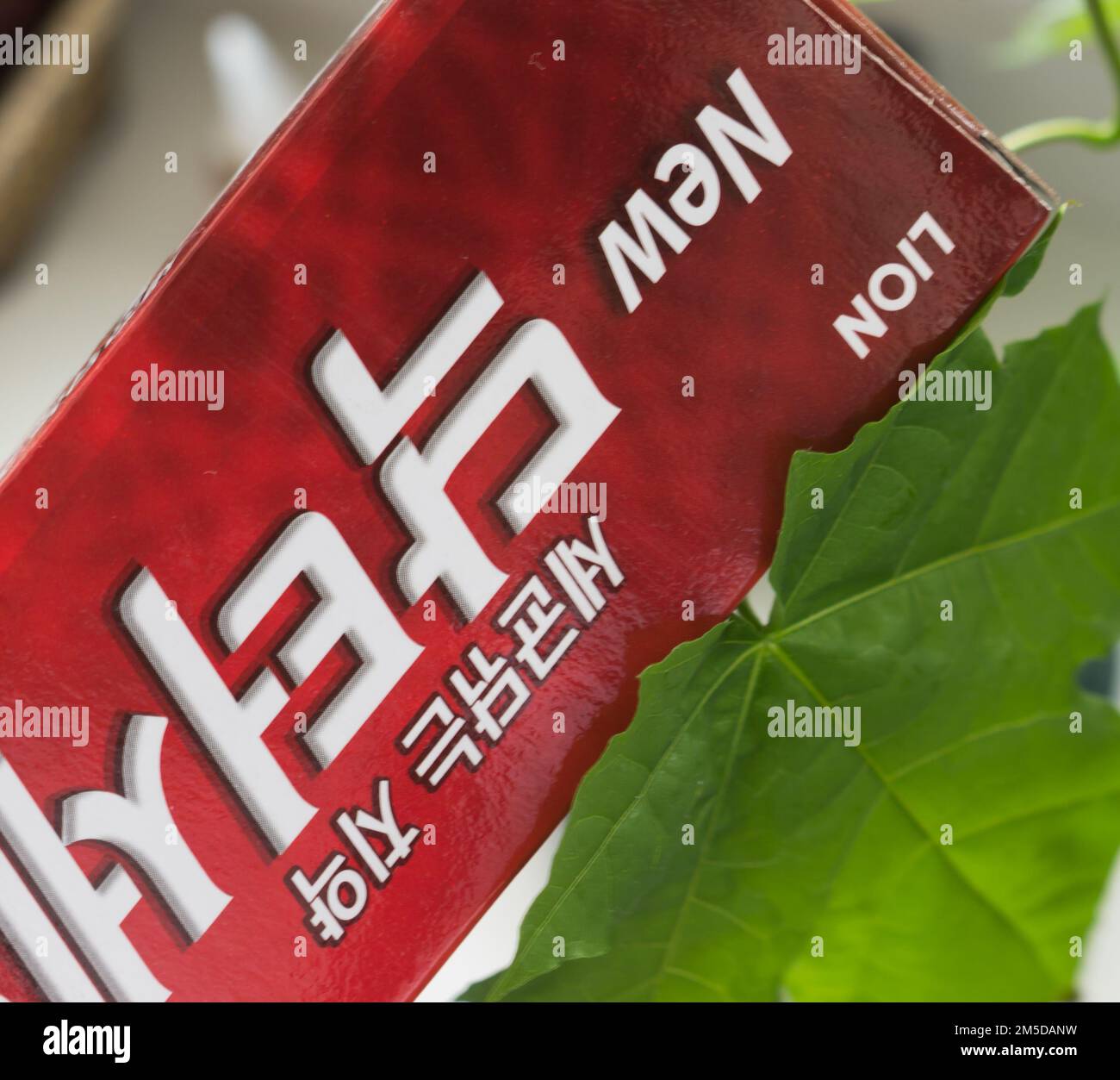 Toothpaste Lion DR. SEDOC Original PLUS+ Stock Photo - Alamy