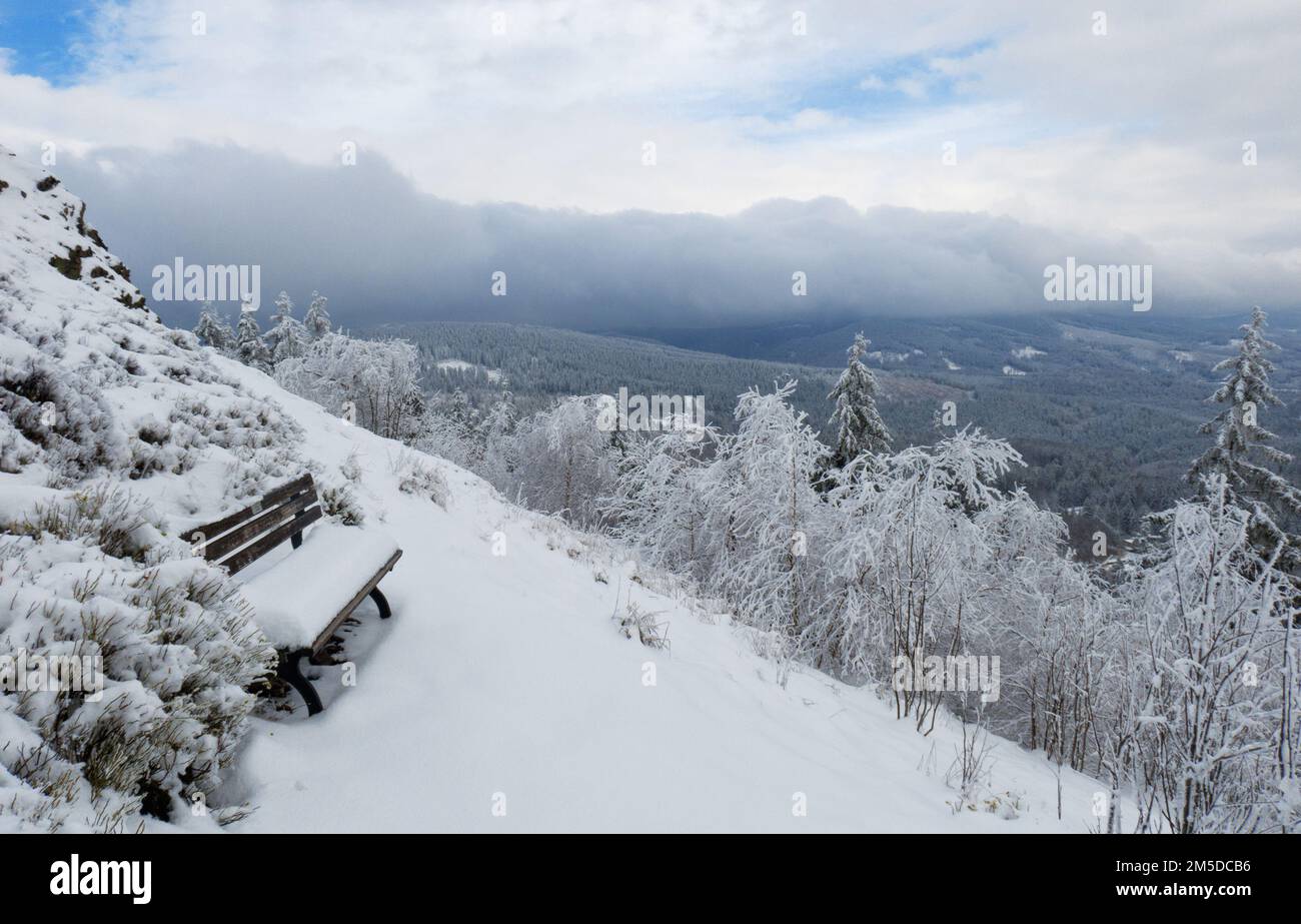 Zella Mehlis, Germany. 09th Dec, 2022. View from the Ruppberg on the ...