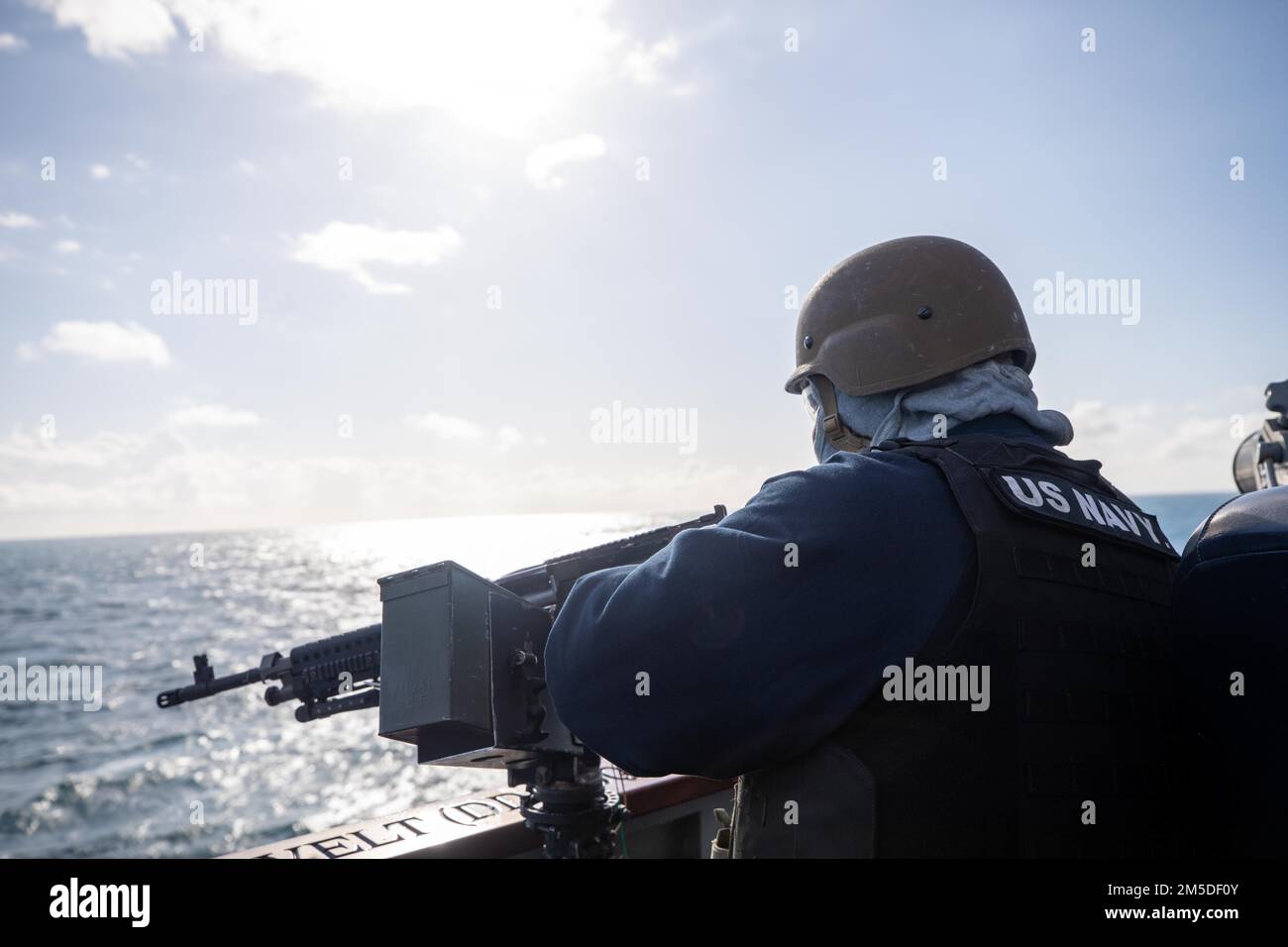 ENGLISH CHANNEL (Mar. 4, 2022) Gunner’s Mate 3rd Class Nicholas Neal ...