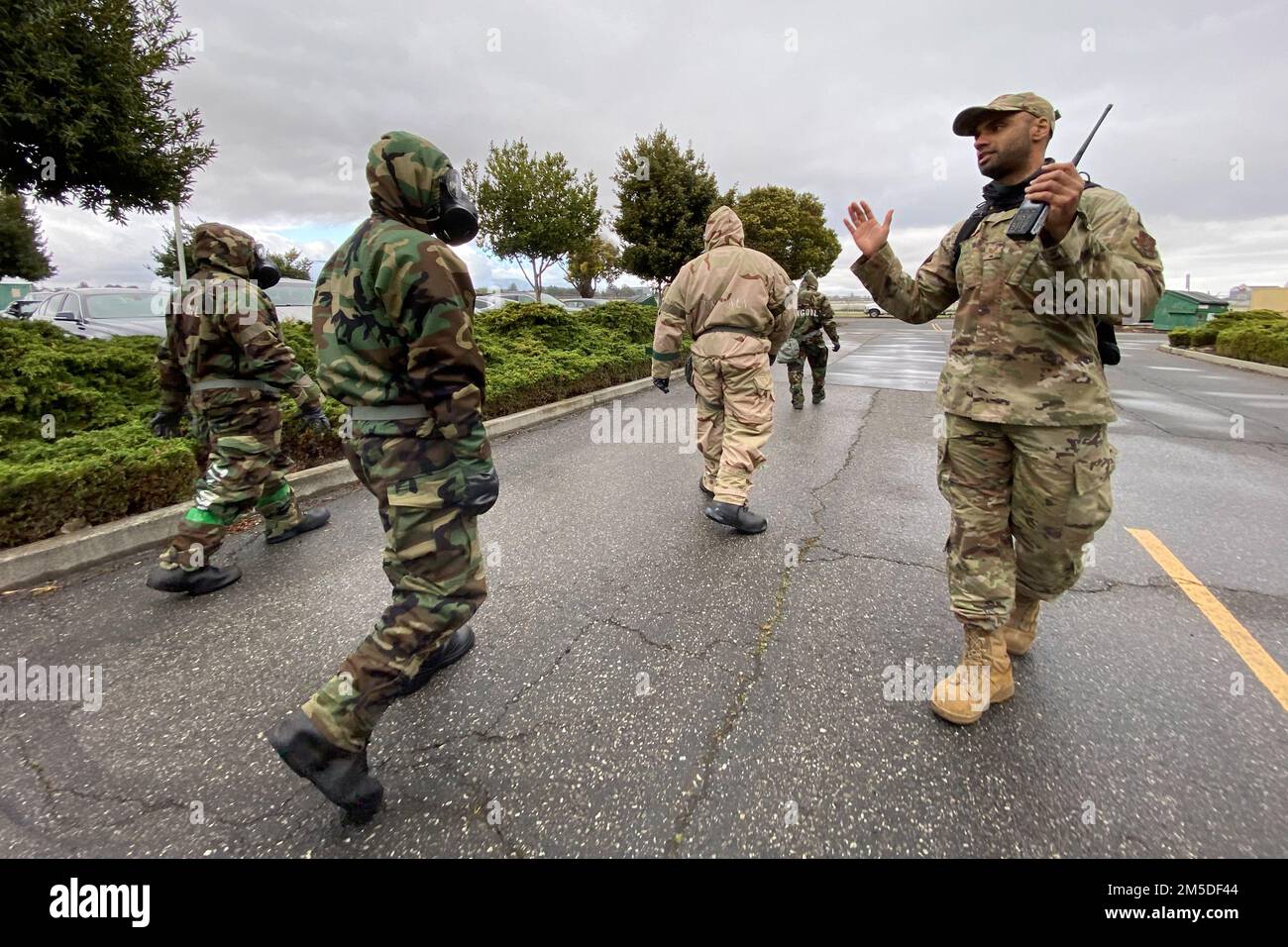Security guard agents staff hi-res stock photography and images - Alamy
