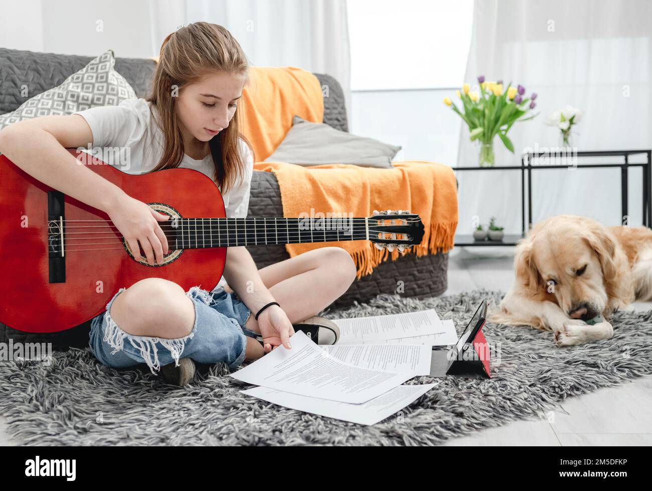 Beautiful girl creative golden hi-res stock photography and images - Alamy