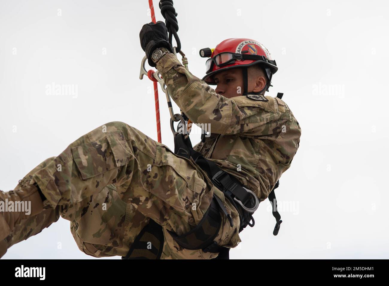 A Colorado National Guard member trains in high-angle rescue and ...