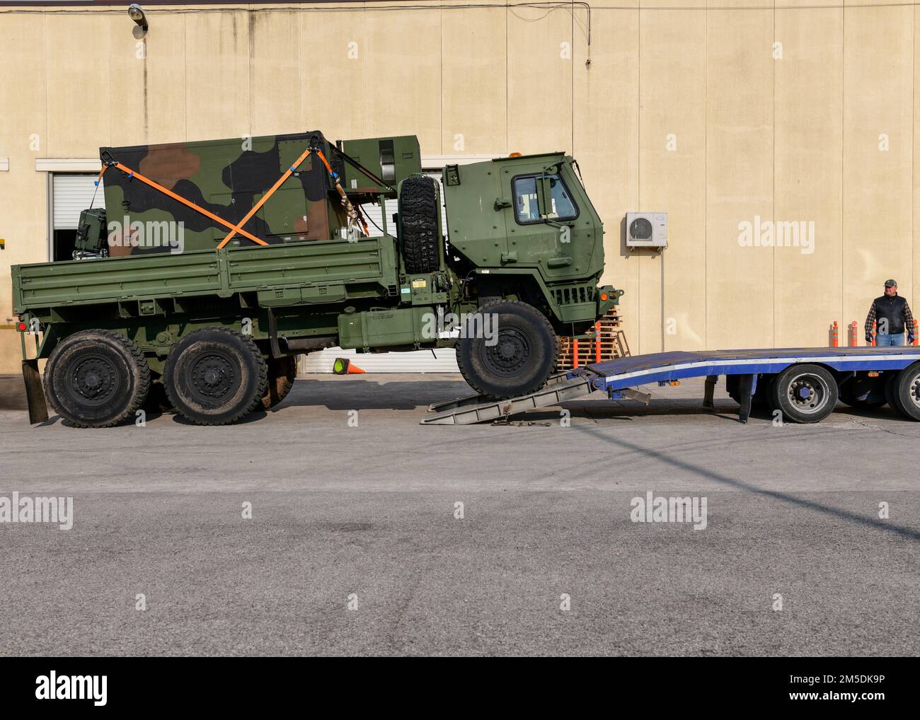 Five ton cargo truck hi-res stock photography and images - Alamy