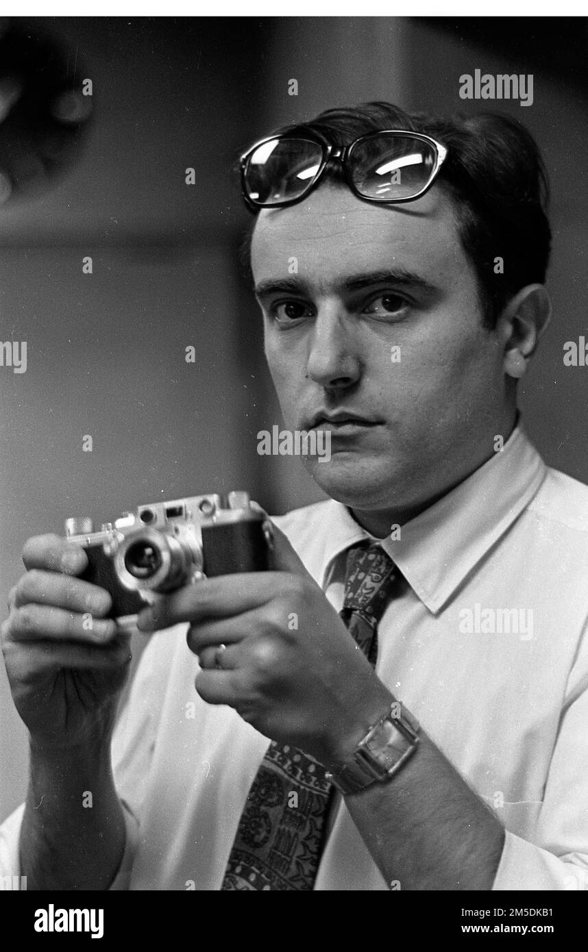 Photjournalist hi-res stock photography and images - Alamy