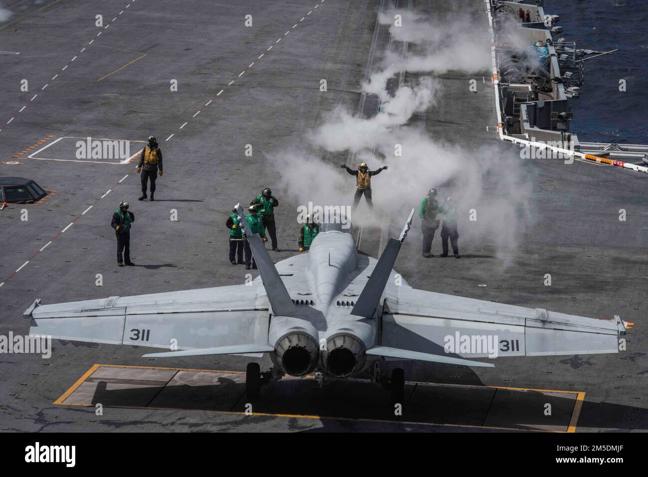 220304-N-XK462-1384 PACIFIC OCEAN (Mar. 4, 2022) An F/A-18E Super ...