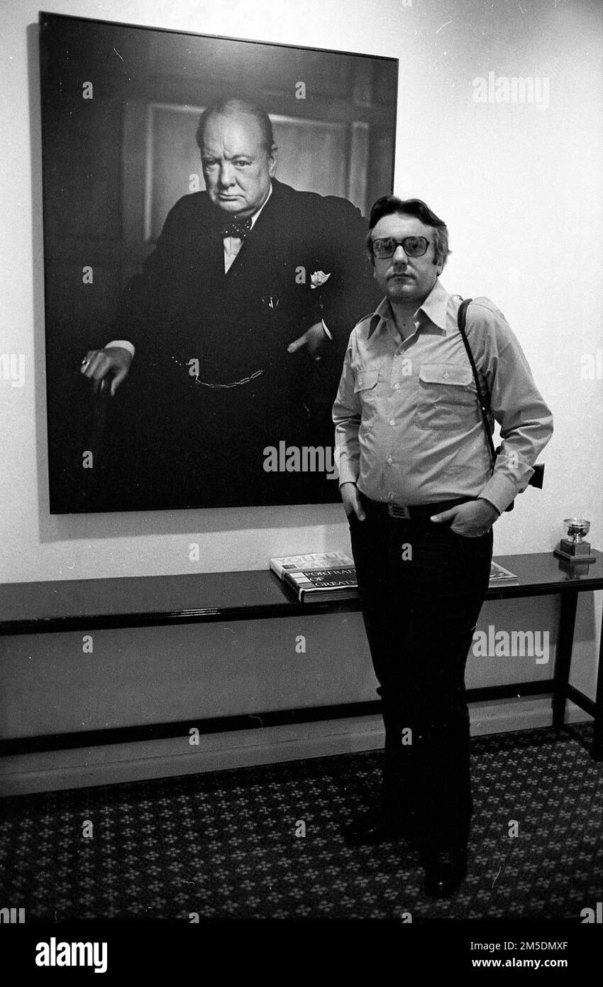 Yousuf karsh winston churchill hi-res stock photography and images - Alamy