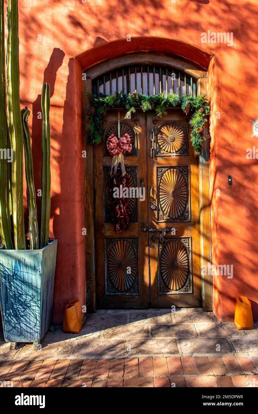 Adobe house desert arizona hi-res stock photography and images - Alamy
