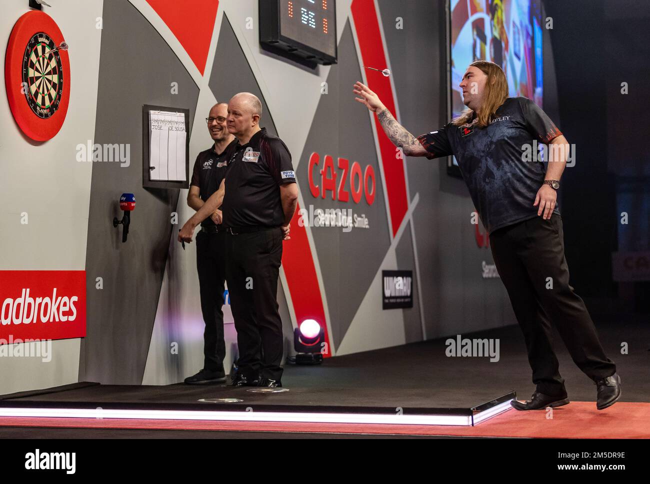 Ryan Searle in action during day eleven of the Cazoo World Darts ...