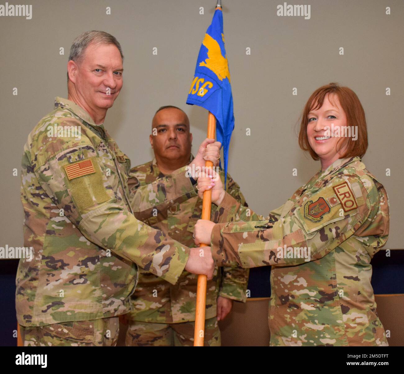 433rd airlift wing hi-res stock photography and images - Alamy
