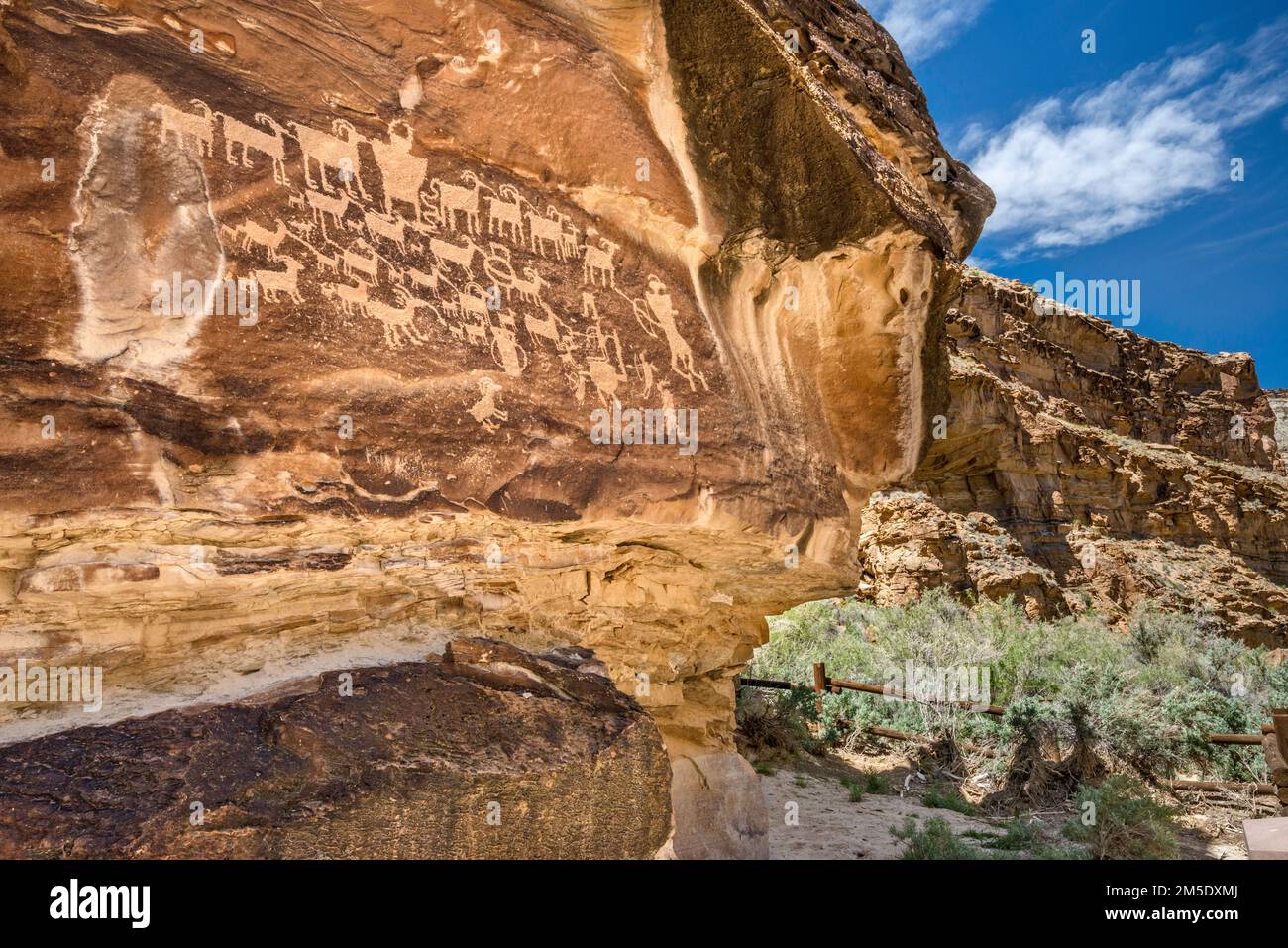 Great Hunt Panel, Fremont rock art petroglyph panel, Cottonwood Canyon ...