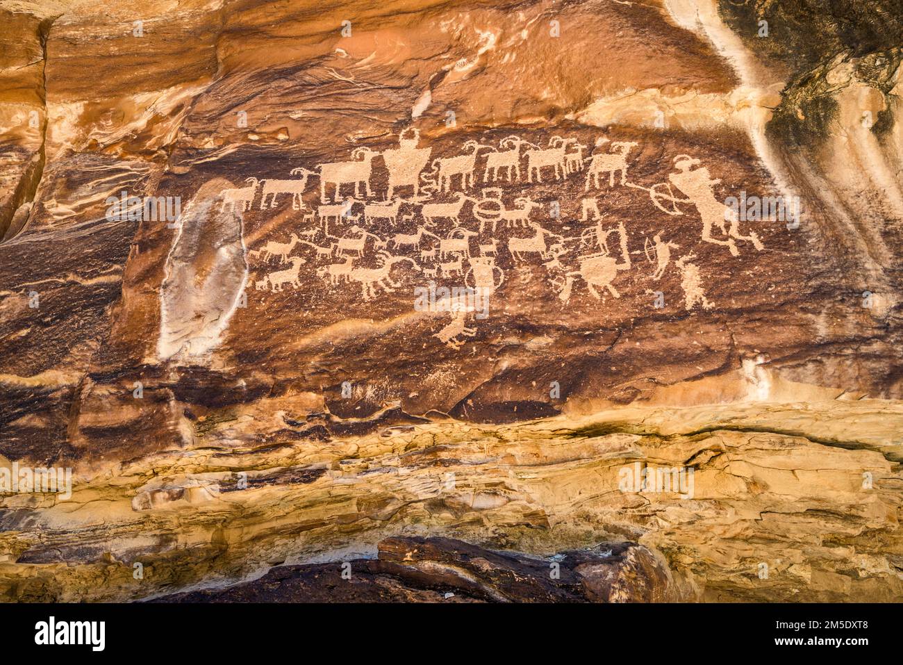 Great Hunt Panel, Fremont rock art petroglyph panel, Cottonwood Canyon ...
