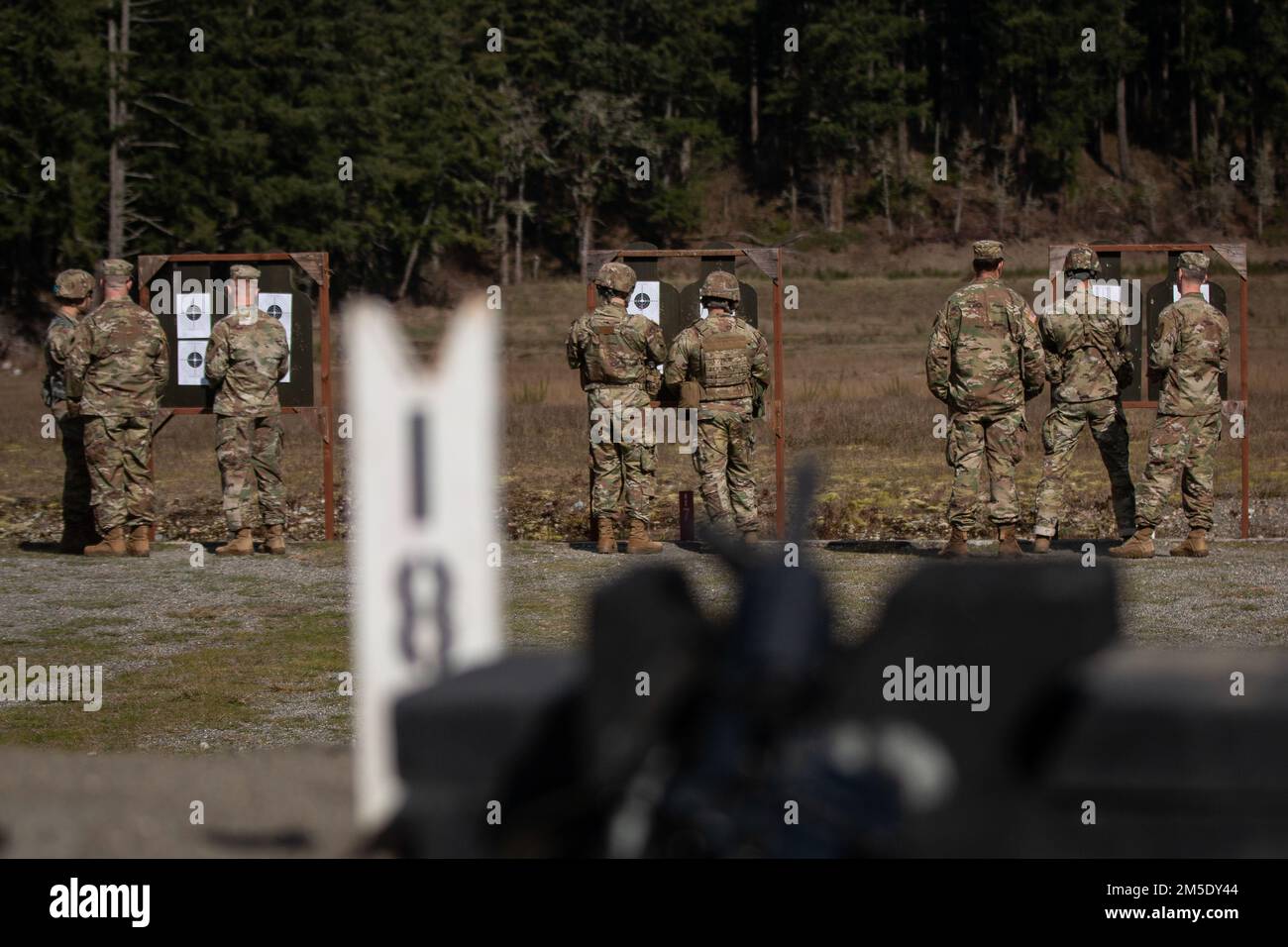 U.S. Army Soldiers with the Washington National Guard zero and qualify ...
