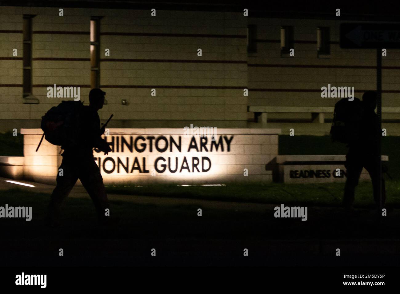 U.S. Army Soldiers with the Washington National Guard power through a 7 ...