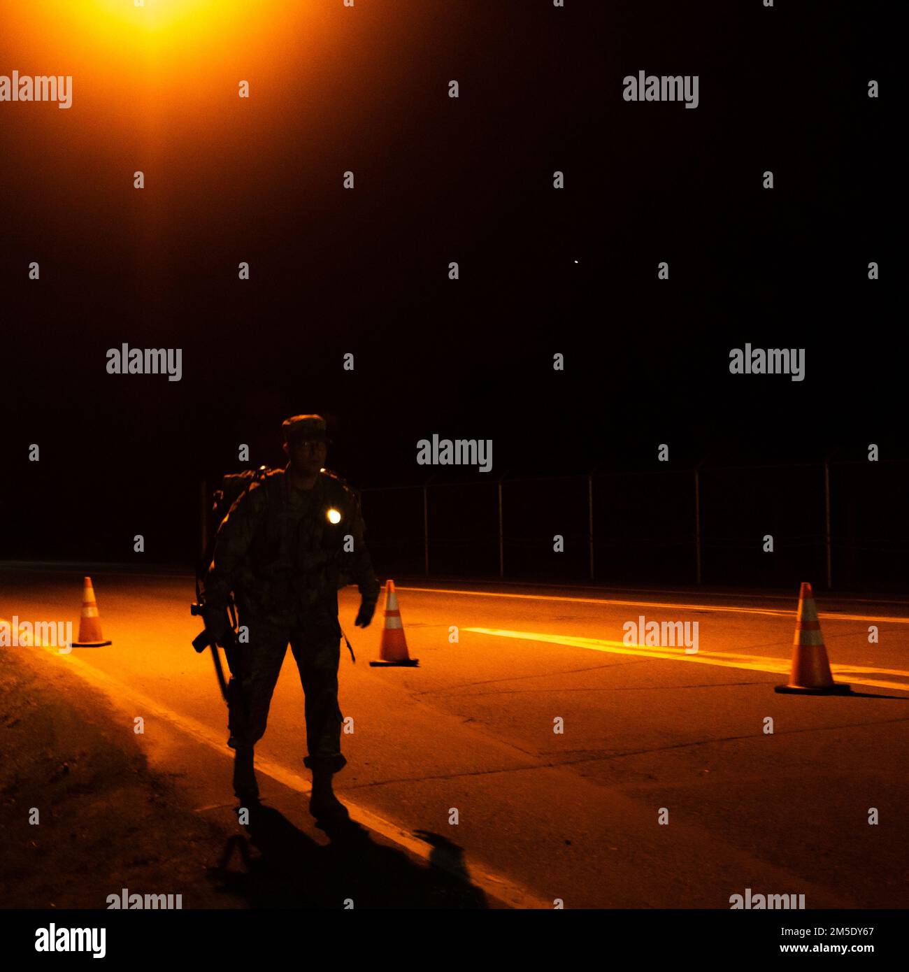 U.S. Army Soldiers with the Washington National Guard power through a 7 ...