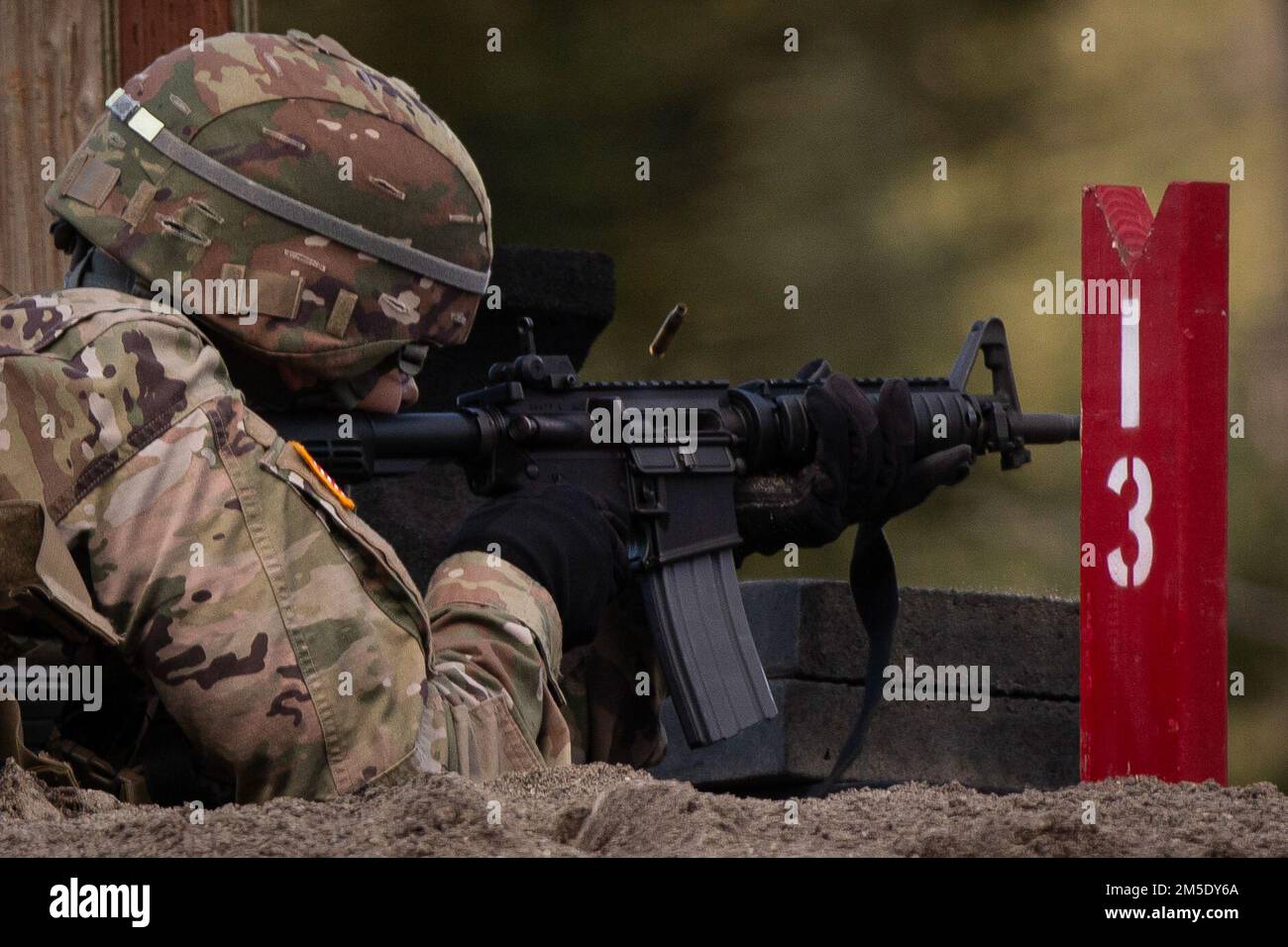 U.S. Army Soldiers with the Washington National Guard take on a multi ...
