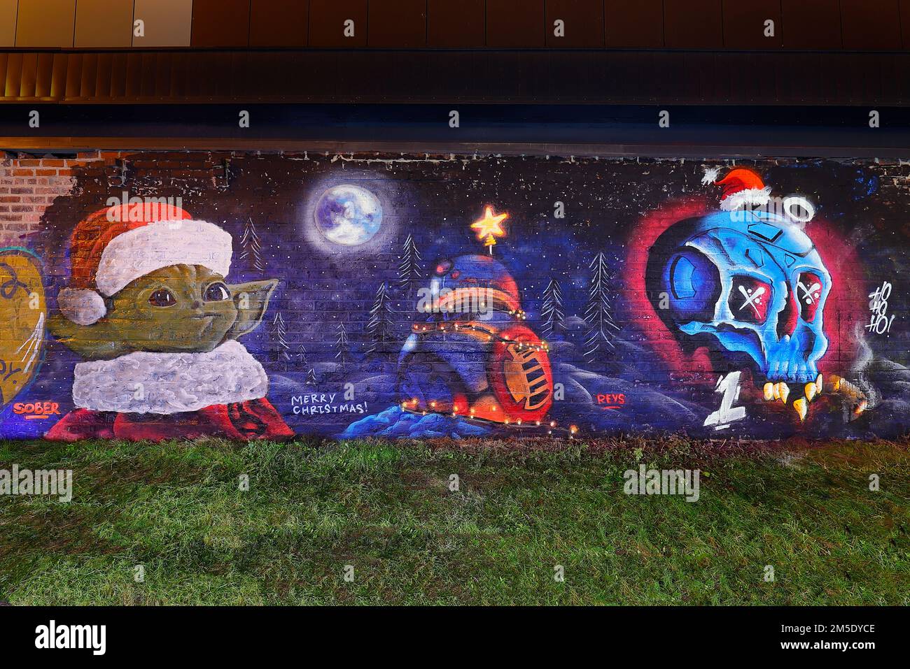 Star Wars mural featuring Yoda in Santa Hat & BB8 with Christmas lights ...