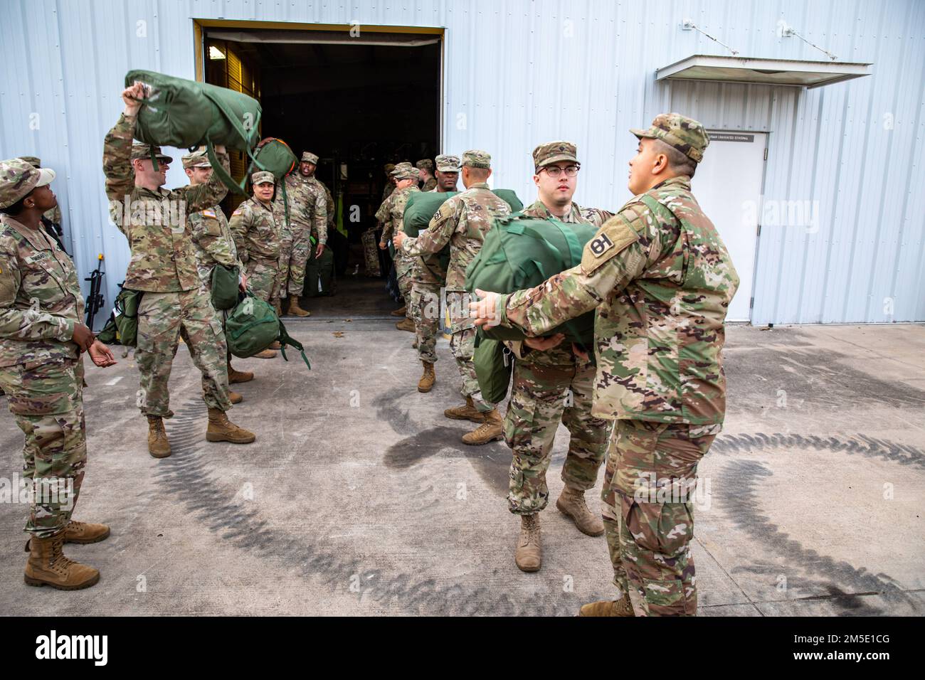 U.S. Army Reserve Soldiers from 348th Transportation Battalion held a ...