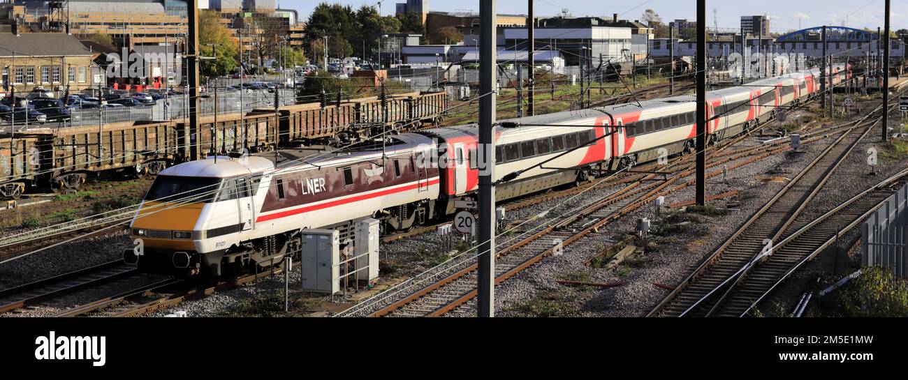 91101 The flying scotsman leaving Peterborough railway station, East ...