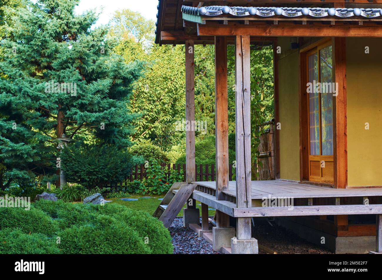 Japanese house design hi-res stock photography and images - Alamy