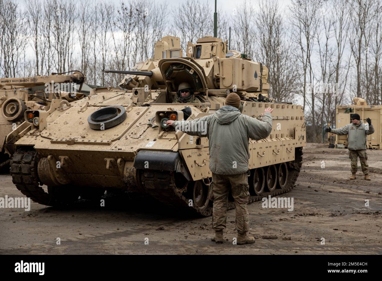 U.S. Army mechanics assigned to 2nd Battalion, 34th Armored Regiment ...