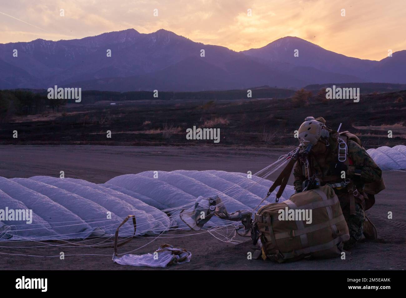A U.S. Reconnaissance Marines with Maritime Reconnaissance Force (MRF ...