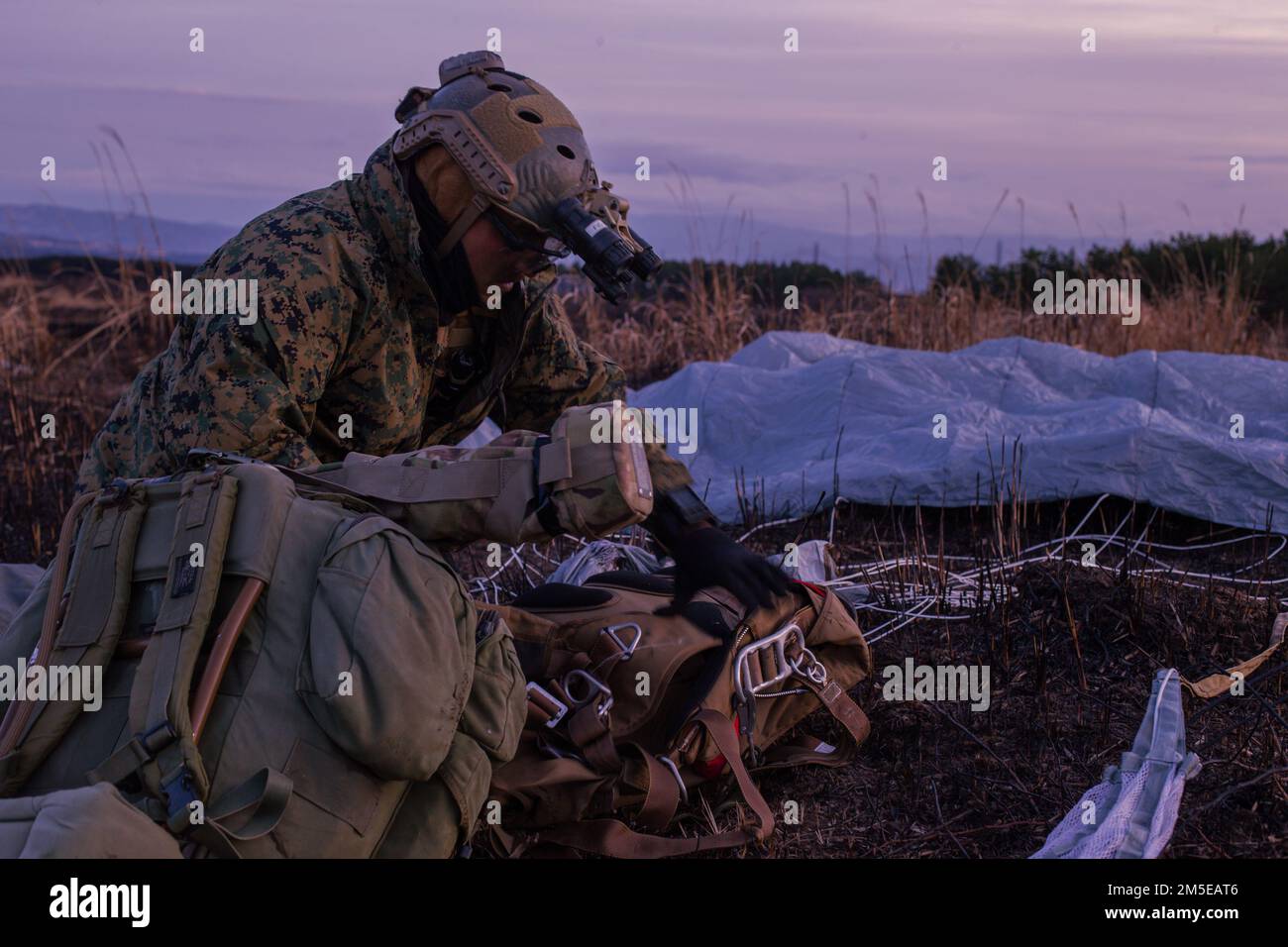 U.S. Reconnaissance Marine with Maritime Reconnaissance Force (MRF ...