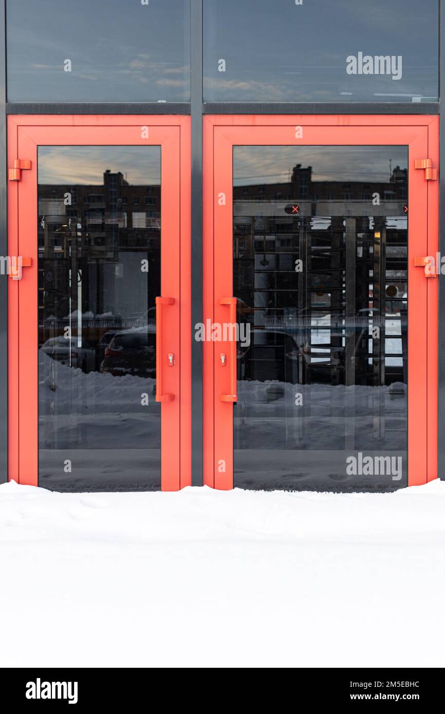 Frost glass door hi-res stock photography and images - Alamy