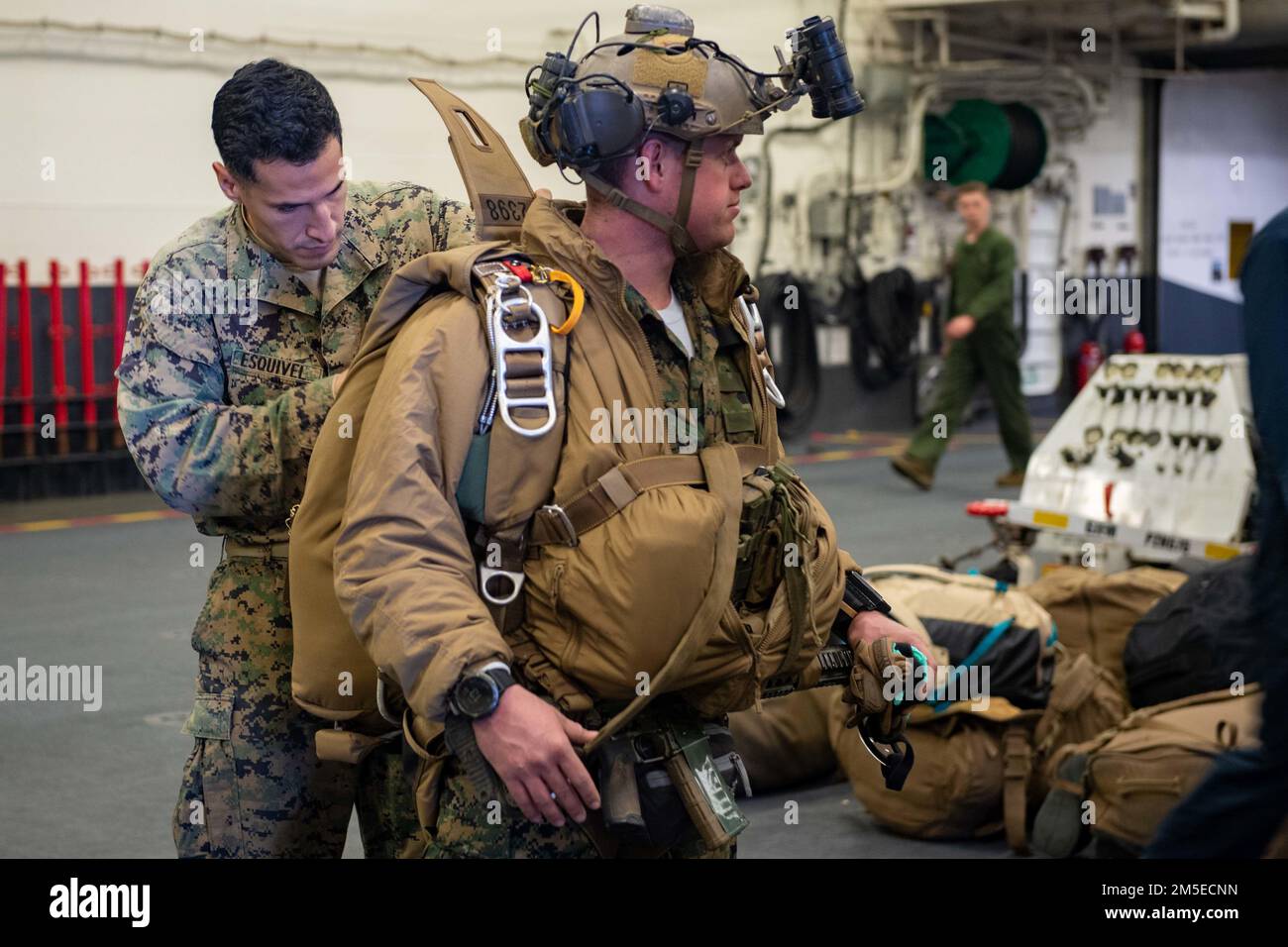 PACIFIC OCEAN (March 7, 2022) Gunnery Sergeant Angel Esquivel, left ...