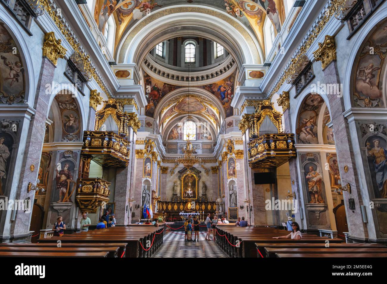 Saint nicholas church interior hi-res stock photography and images - Alamy